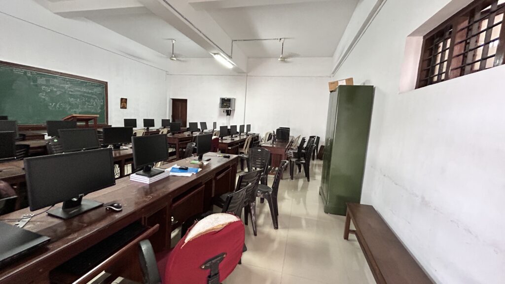 Computer Lab – Siena College Of Professional Studies